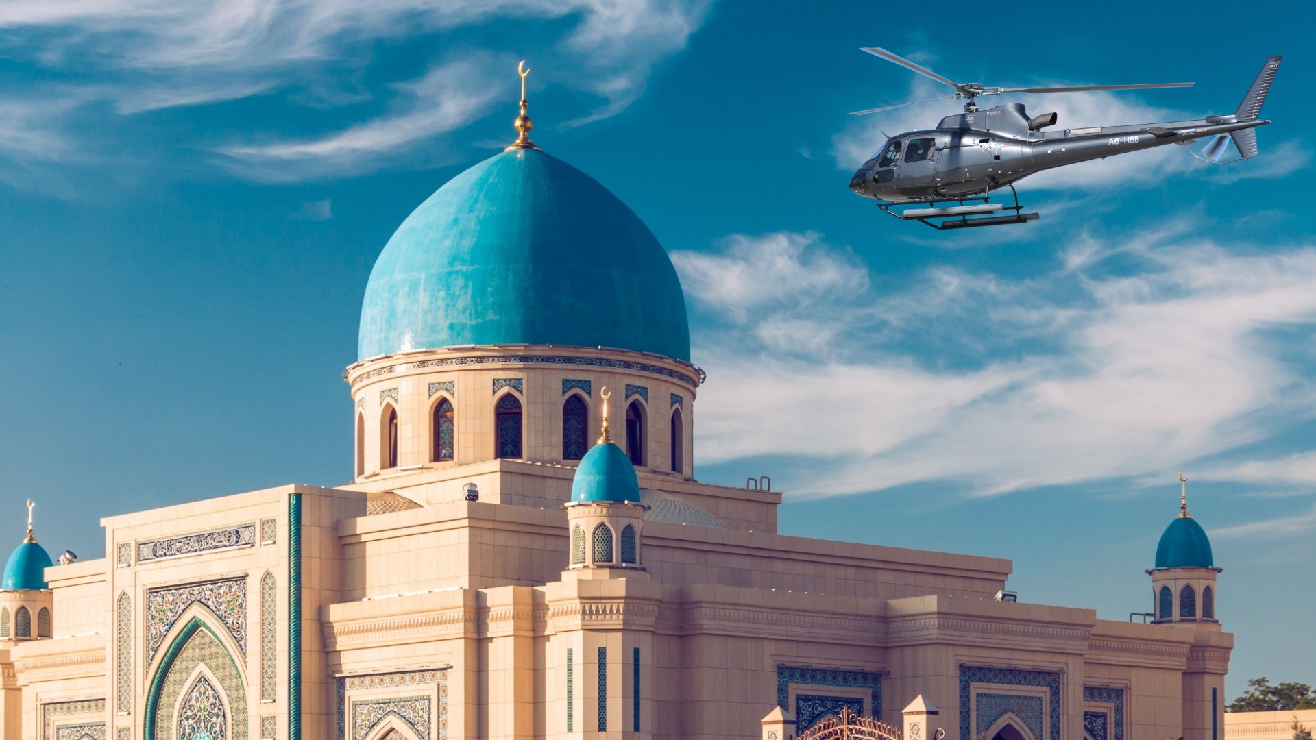 Helicopter Tour in Dubai | HeliDubai